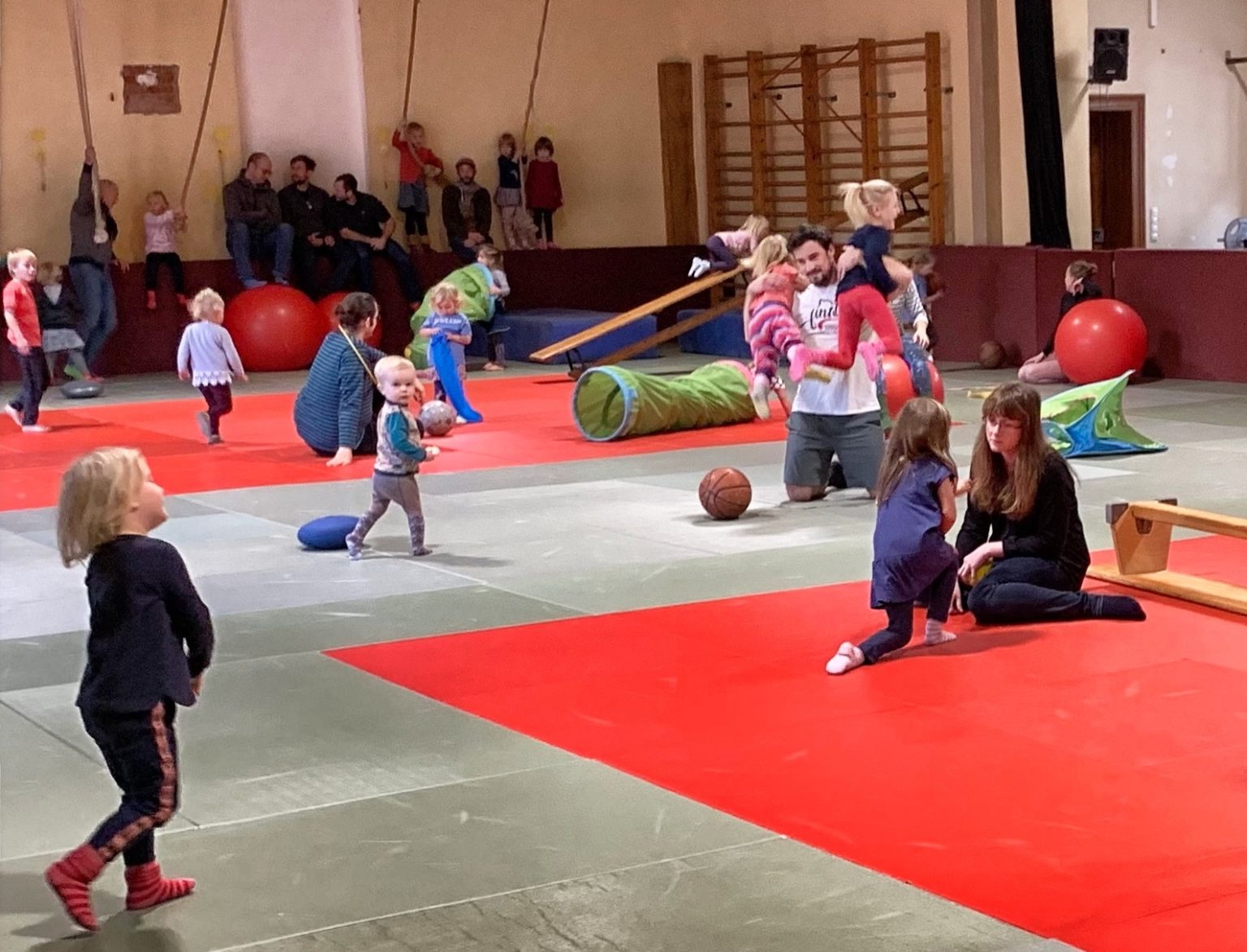 NEU: ELTERN-KIND-SPORT - Leipziger Sportlöwen e.V.